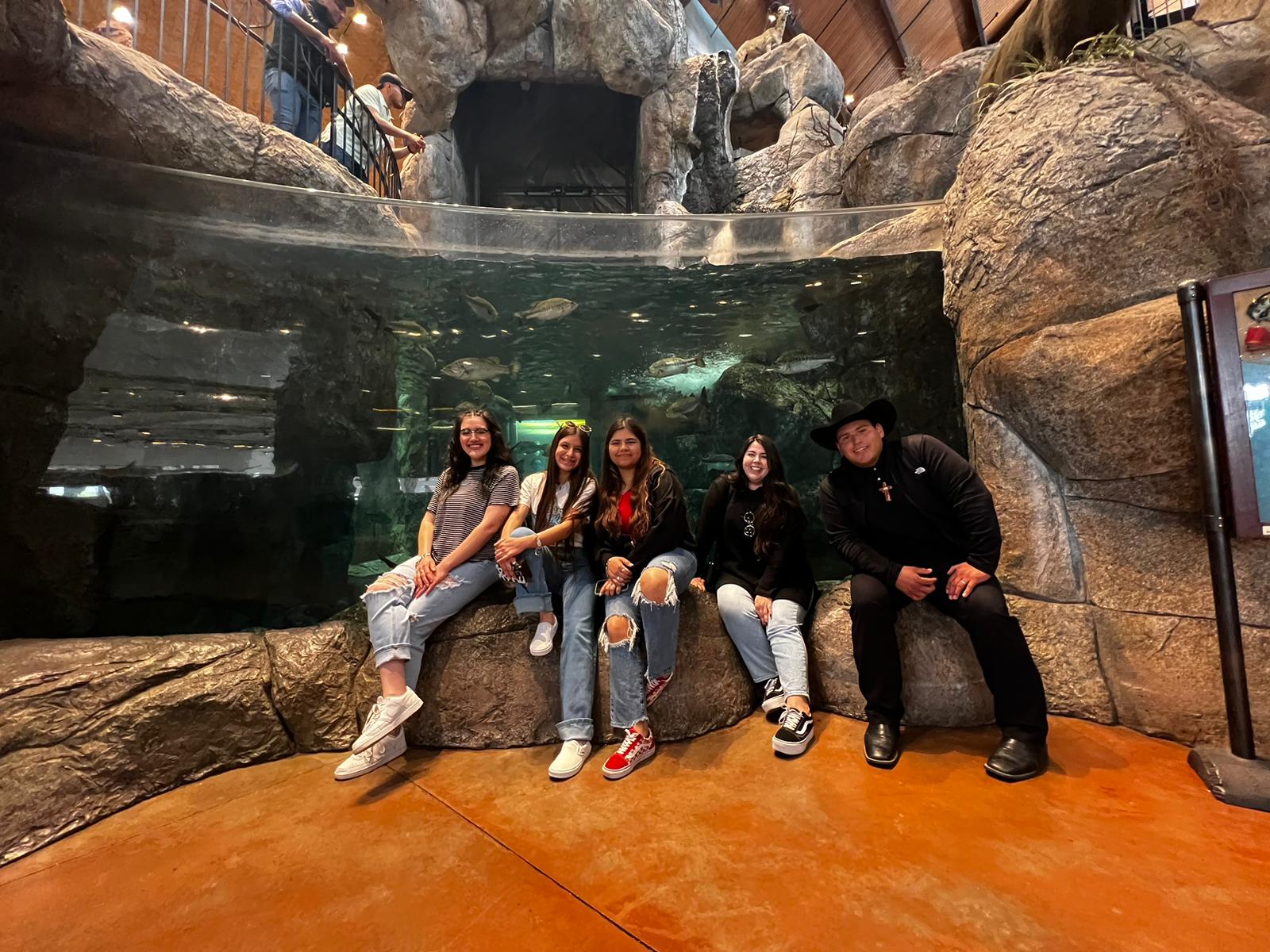 Iuvenum Christi – Young Adults – Holy Redeemer